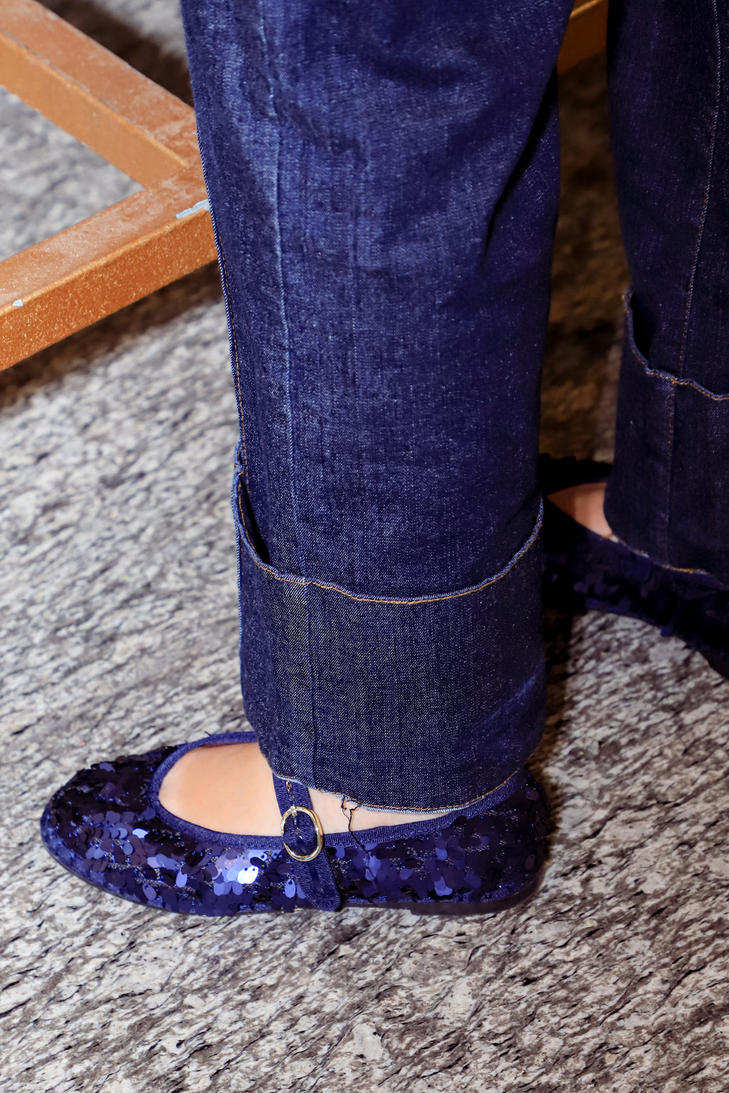 Pierre Sequins Navy – Flabelus